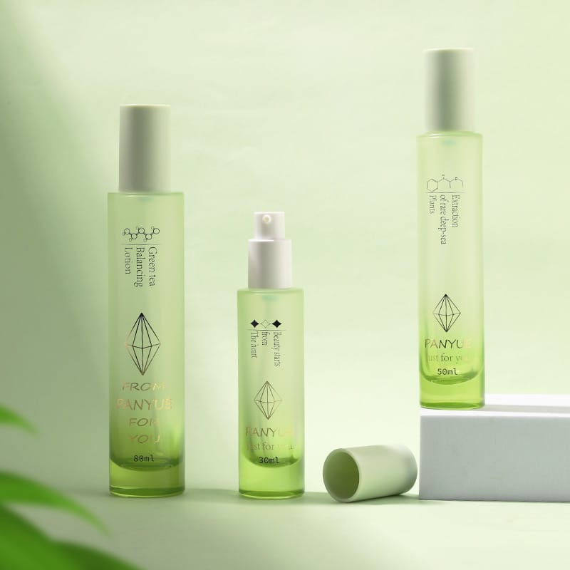 Elegant Glass Bottle Packaging for Cosmetics Products - Custom Cosmetic ...
